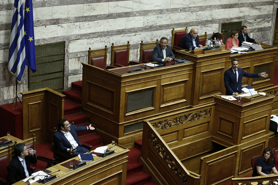 ΝΔ: Αιχμές για τον αδελφό του πρωθυπουργού - Kafto